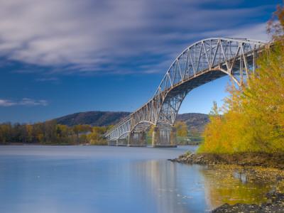 'USA, Vermont, Lake Champlain, Chimney Point Bridge Between Chimney ...